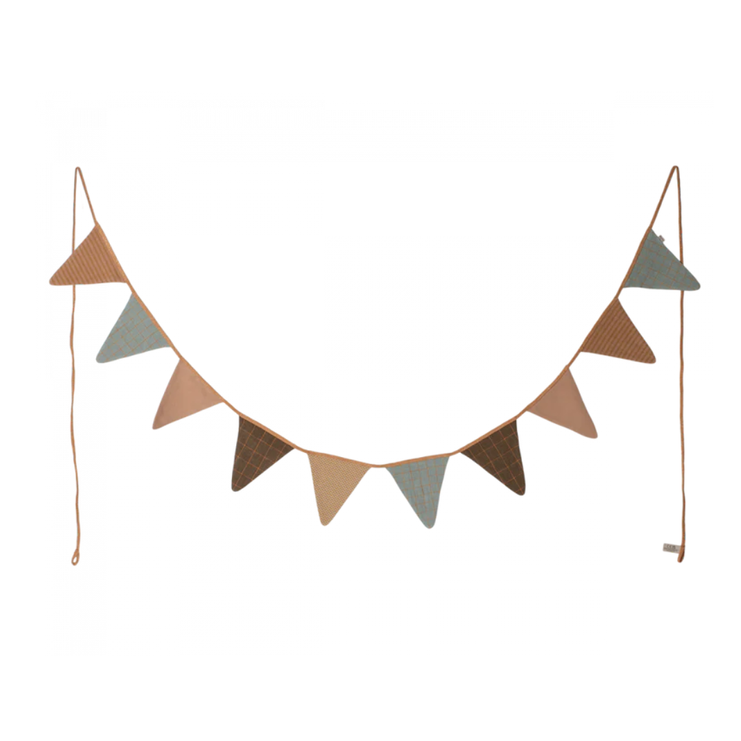 Maileg Garland - 10 Flags - Ochre – littlewhimsy