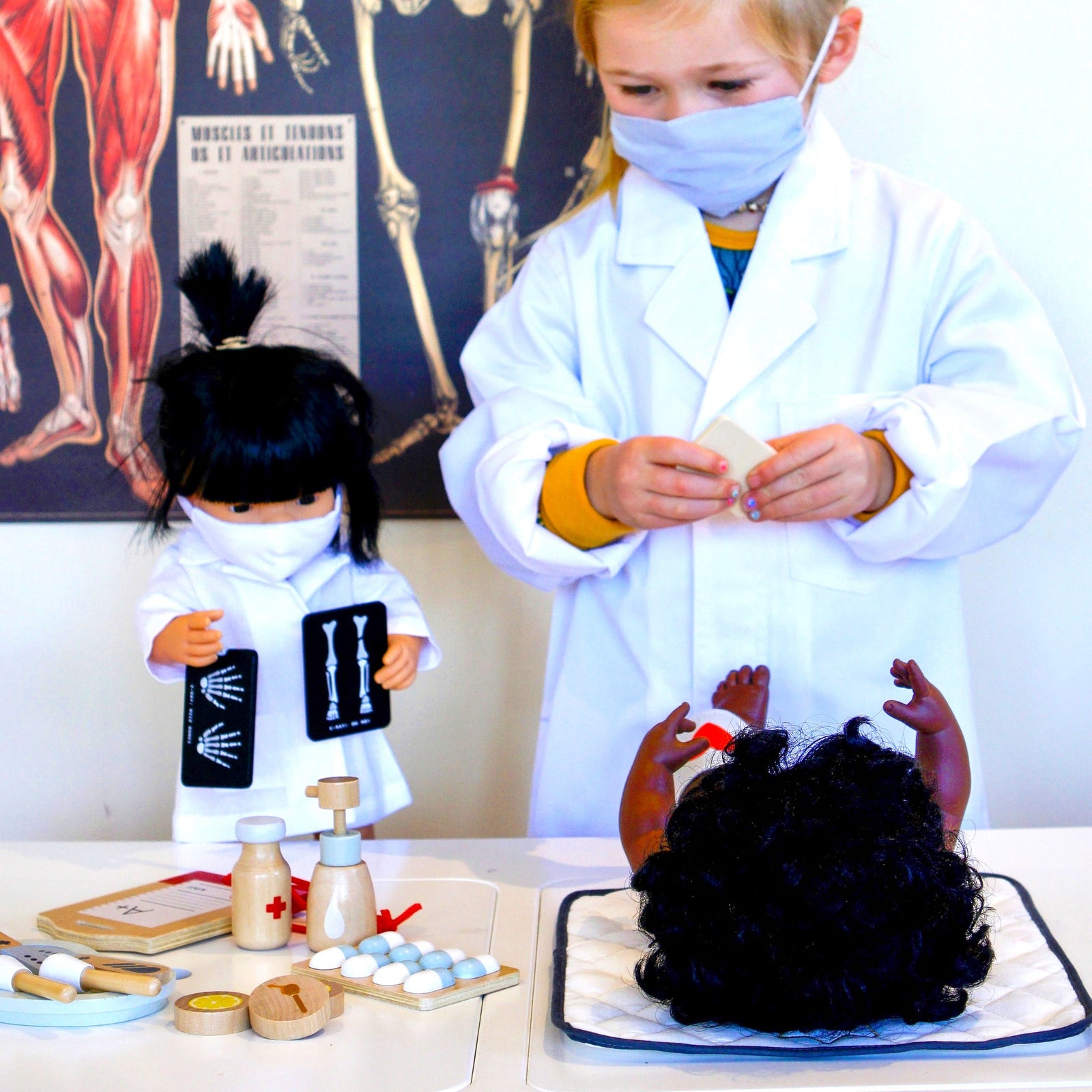 Iconic Toy - Wooden Surgeon Kit – littlewhimsy