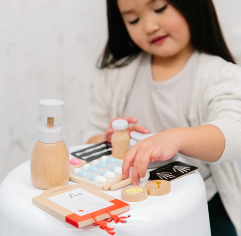 Iconic Toy - Wooden Surgeon Kit – littlewhimsy